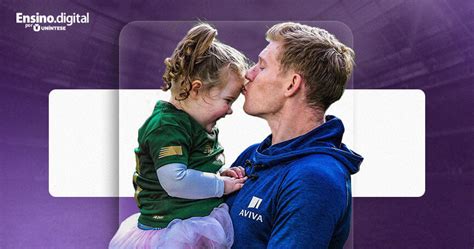 Inspirado por filha jogador do futebol revela que também é autista