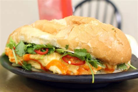 Ăn Gì Ở Sài Gòn Chỉ Với 10 Ngàn Đồng Cooky vn