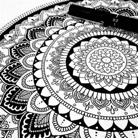 Mandala malen ausführliche Anleitungen und zahlreiche Techniken