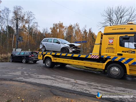 Zderzenie dwóch samochodów osobowych w Strojcu O Polskie Ratownictwo