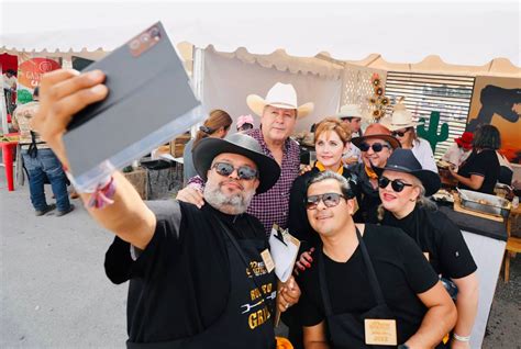 Disfrutan Saltillenses Junto Con Alcalde Chema Fraustro Rodeo Grill Fest