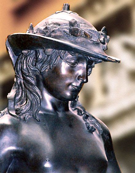 Detalle Del David De Bronce Realizado Por Donatello Michelangelo