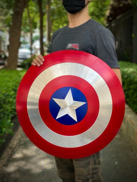 Réplica Em Metal Escudo Capitão América Marvel Escala 1 1 Mega