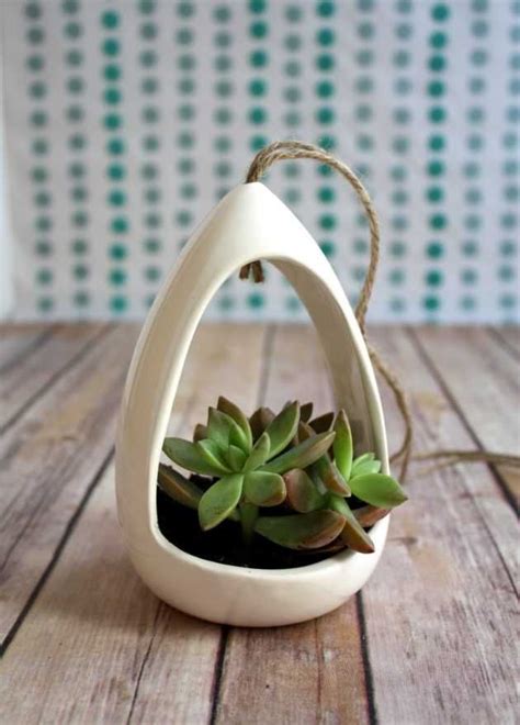 15 Irresistible Handmade Hanging Planter Designs As A New Form Of Decor