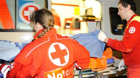 Schülerin in Graz mit Hoflader tödlich verunglückt oe24 at