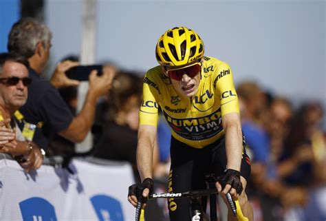 Tour De France 2023 Jonas Vingegaard Reste Maillot Jaune Pour 17