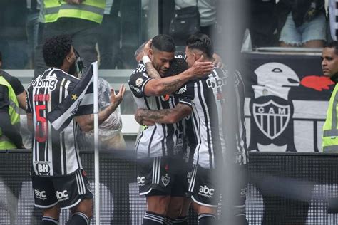 Atlético MG inaugura Arena MRV vitória diante do Santos