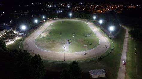 EL MUNICIPIO INAUGURÓ LA OBRA DE ILUMINACIÓN Y PUESTA EN VALOR DEL