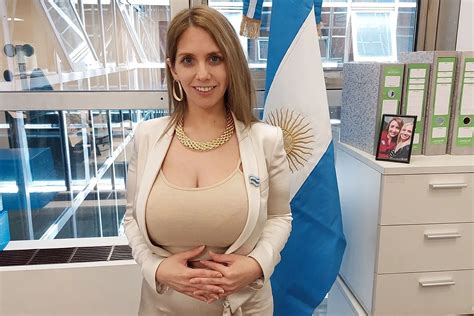 cual es la politica que mas les calienta Página 70 ElAntro