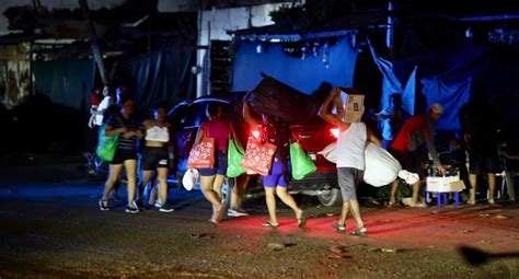 Rapiña y zozobra en Acapulco tras el paso del huracán Otis El Universal