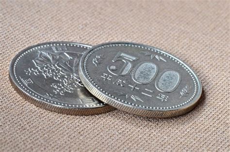 Monedas Japonesas Del Dinero En Circulaci N Foto De Archivo Imagen De