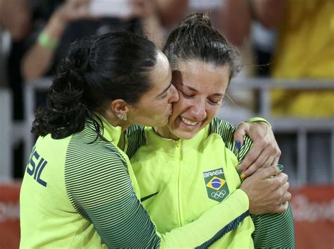 Dupla no volêi de praia Ã gatha e Bárbara ganham prata no Rio 2016