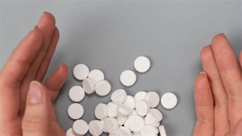 Ellenbogen Tapen bei Schmerzen Deine Schritt für Schritt Anleitung