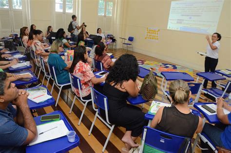 Seduc potencializa Programa Alfabetiza Pará qualificação para