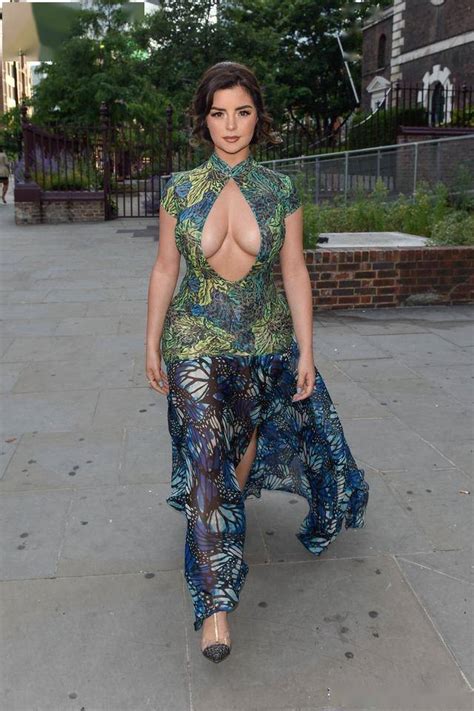 黛咪罗斯 Demi Rose 在伦敦的金博律师事务所 搜狐大视野 搜狐新闻