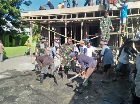 Wujud Kemanunggalan TNI Dengan Rakyat Percepat Pengecoran Musala