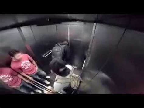 Pegadinha Diarr Ia No Elevador Kkkk Youtube