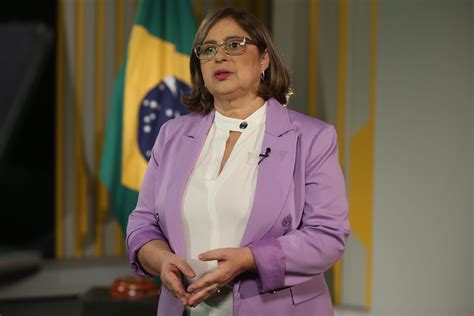 Governo quer feminicídio zero e trabalho para mulheres
