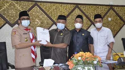 Wako Hendri Septa Sampaikan Rapbd Perubahan Ke Dprd Padang