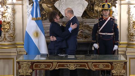 Milei le tomó juramento a Sturzenegger como nuevo ministro Rosario
