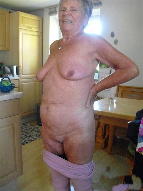 Grand butin grand mère nue Filles nues photos nues