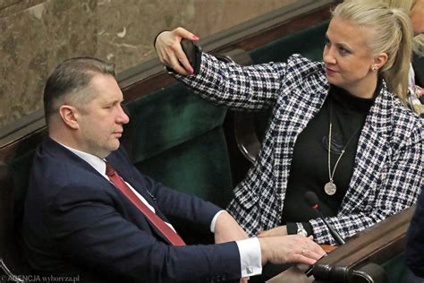 Kim Jest Nowa Ministra Zdrowia Katarzyna S Jka Lekarka Kt Ra Ma
