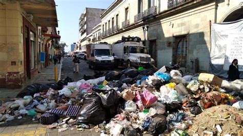 FOTOS Montañas de basura bloquean calles del Centro Histórico de
