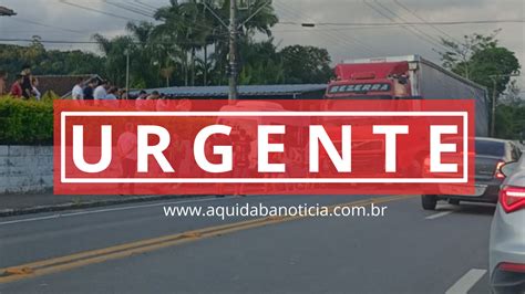 Grave Acidente Envolvendo Van Na Br Em Api Na Aquidab Not Cias