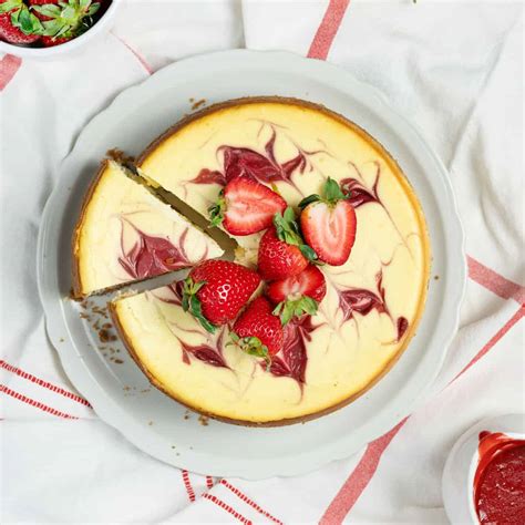 Homemade Strawberry Cheesecake Recipe