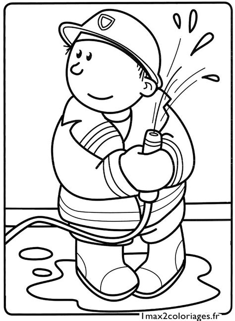 Mes Premiers Coloriages Le Petit Pompier A Imprimer Coloriage Pompier
