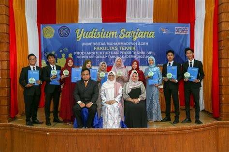 10 Sarjana FakultasTeknik UNMUHA Meraih Predikat Cumlaude Pada Yudisium