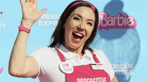 Heres What Flo From The Progressive Commercials Looks Like In Real Life Newsfinale