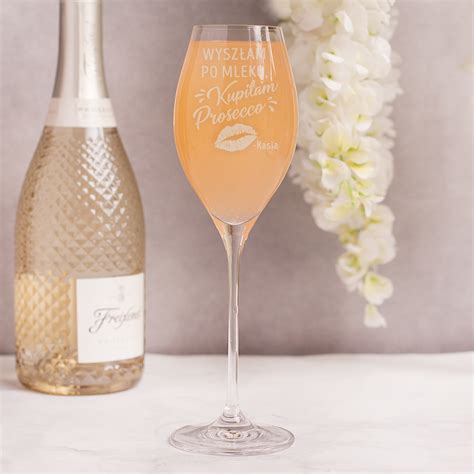 Szklany kieliszek do prosecco z grawerem ŚwistakPakuje pl