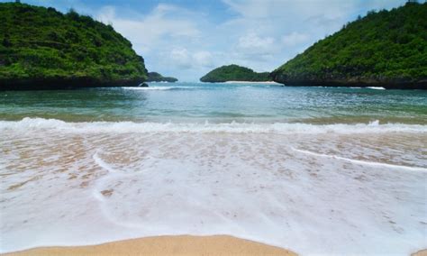 7 Pantai Terindah Di Raja Ampat Papua Yang Wajib Dikunjungi Papua ID
