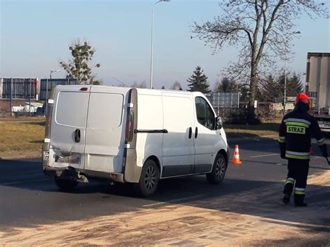 Wypadek na ulicy Rokicińskiej Taksówka uderzyła w tył samochodu