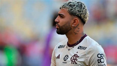VÍDEO Após negociação Palmeiras Gabigol reestreia pelo Flamengo