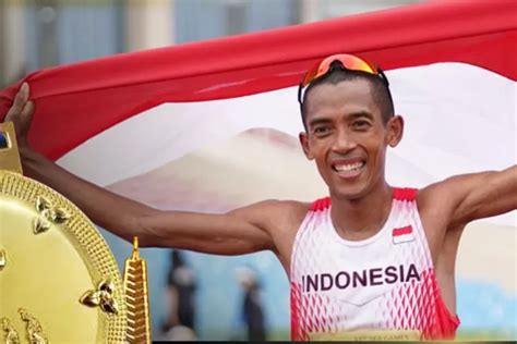 Agus Prayogo Meraih Medali Emas Maraton Putra SEA Games 2023 Kamboja