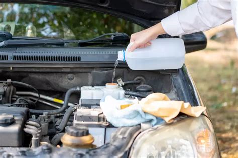 Is It Safe To Put Water In A Radiator In An Emergency