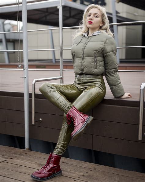 TW Pornstars Superb Katya Twitter Shiny Shine 6 17 PM 18 Feb 2022