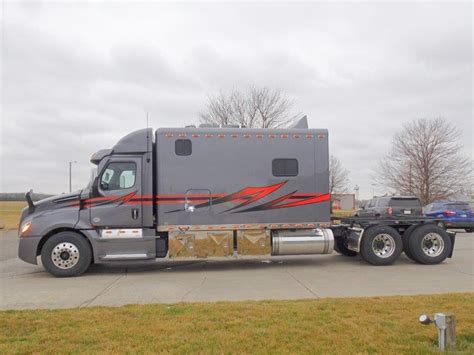 Freightliner Cascadia With Inch Legacy Ii Rbsd Sleeper