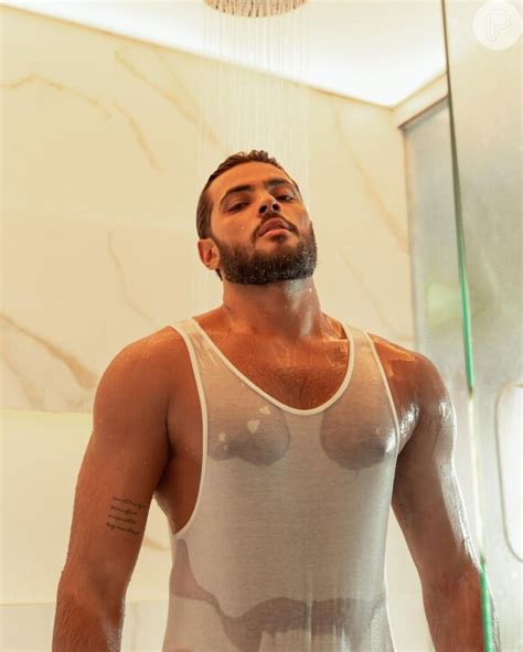 Ex galã de Malhação ganha fortuna no OnlyFans e entrega pedido