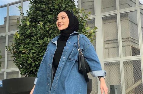Rekomendasi Warna Jilbab Yang Cocok Dengan Baju Biru Dongker Sonora Id