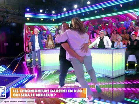 Alex Goude met une main aux fesses de Valérie Bénaïm Cyril Hanouna