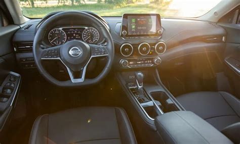 Nissan lanzó el Sentra 2024 en Argentina desde 27 millones