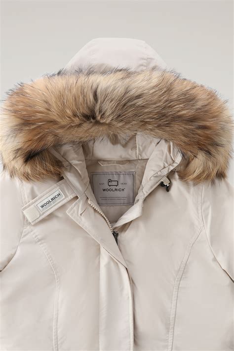 Arctic Parka aus Urban Touch mit abnehmbarem Pelz Damen weiß Woolrich DE