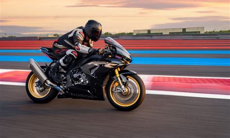Honda CBR 1000RR R Fireblade SP ganha nova opção de cor em sua versão