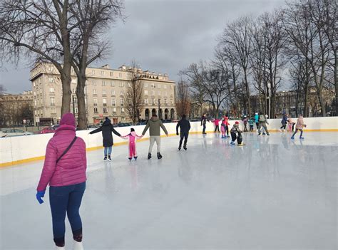 Od soboty bezpłatne lodowisko przy Nowohuckim Centrum Kultury