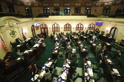Aprueban varias medidas en la recta final de la sesión ordinaria