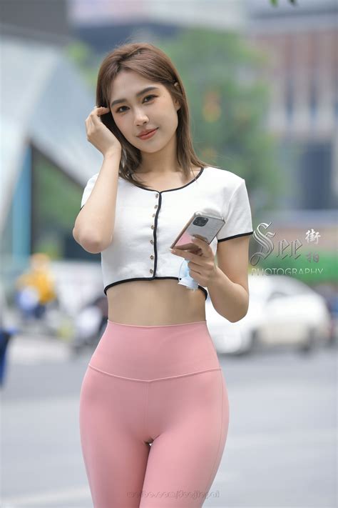 Pin By Joe Suzuki On Fitness Wear Outfits Fitness Wear Outfits Asian