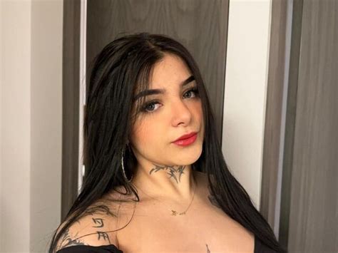 Dónde ver el video de Karely Ruiz Así puedes verla comiéndose al fan